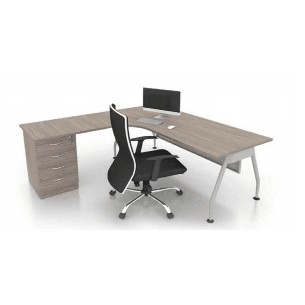 How L-Shaped Office Tables Maximises Workspace in Malaysia