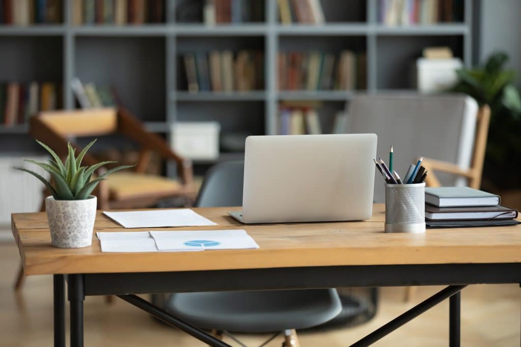 How to Pick the Perfect Home Office Desk in Malaysia in 6 Steps