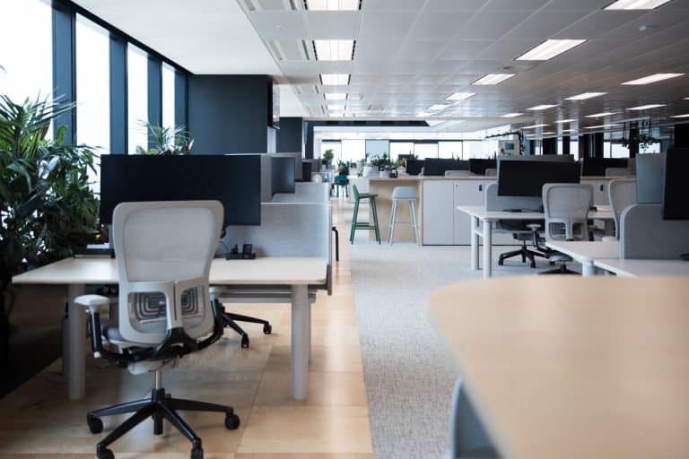 Office Chairs Price Under RM500 That Balance Comfort & Value